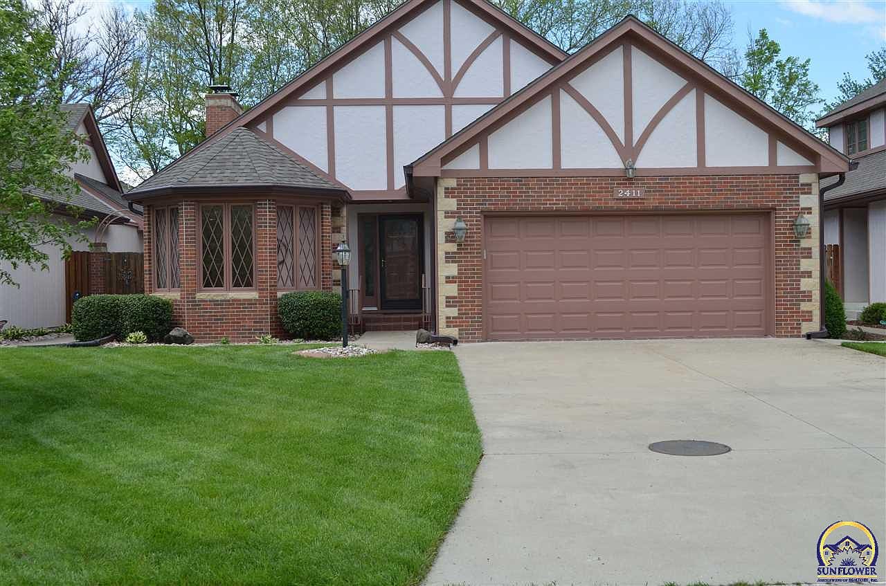 2411 SW Brookhaven Ln, Topeka, KS 66614 | Zillow