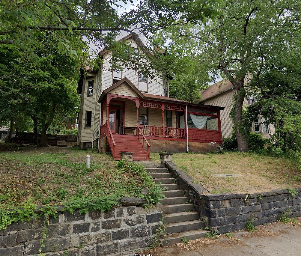 742 Chartiers Ave FLOOR 2, Mc Kees Rocks, PA 15136 | Zillow