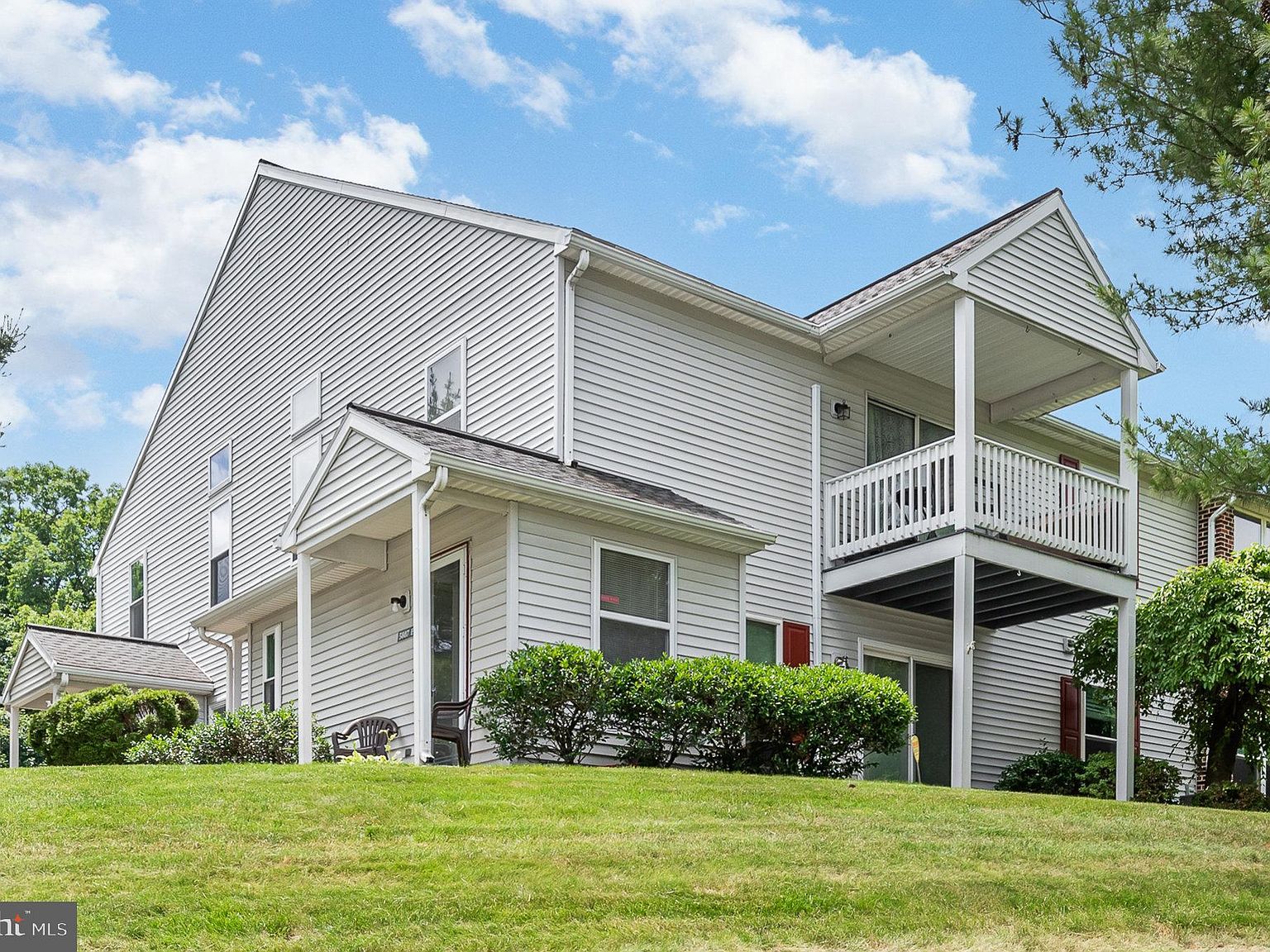 5807 Hidden Lake Dr, Harrisburg, PA 17111 | Zillow