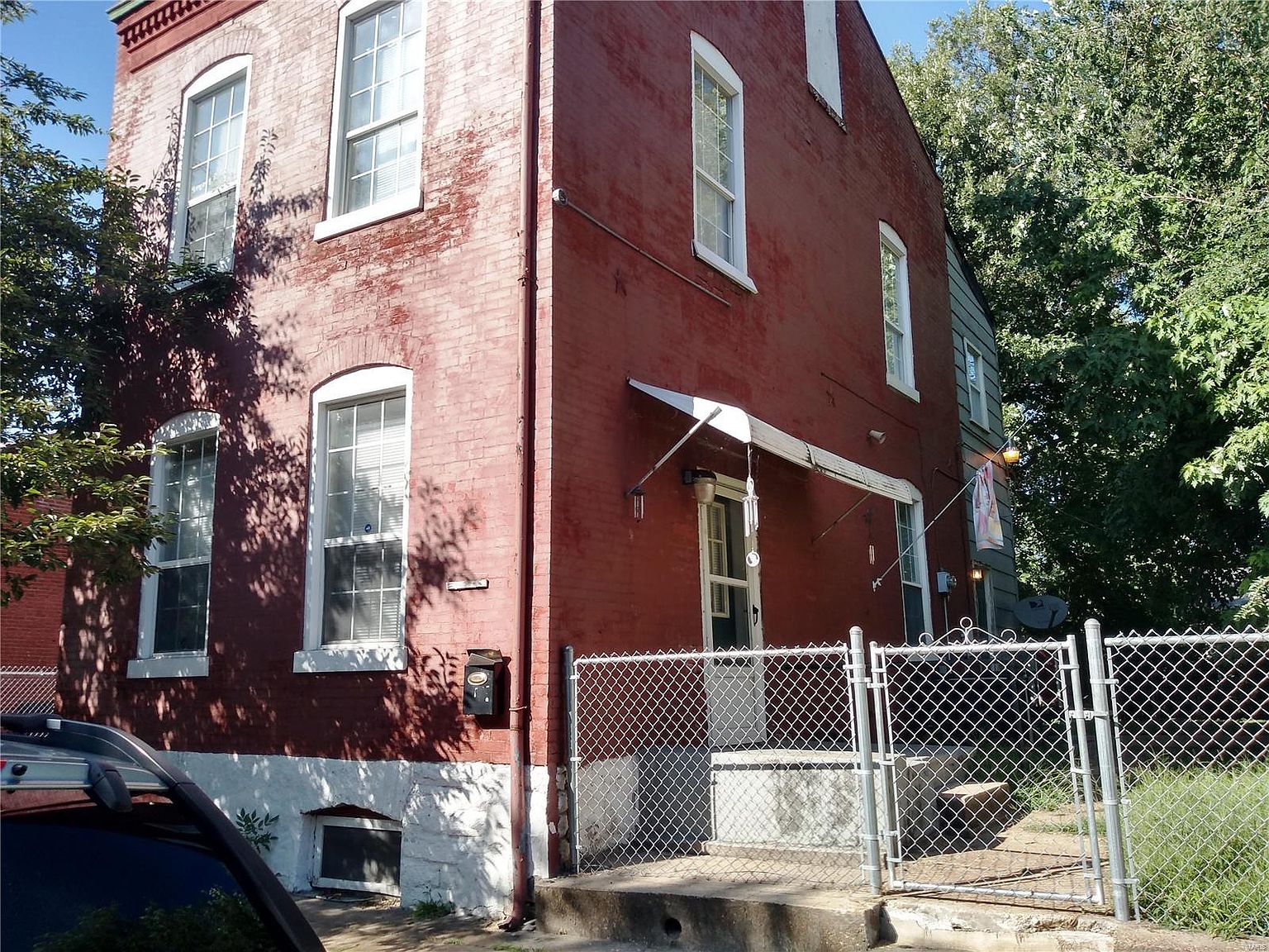 309 W Courtois St, Saint Louis, MO 63111 | Zillow