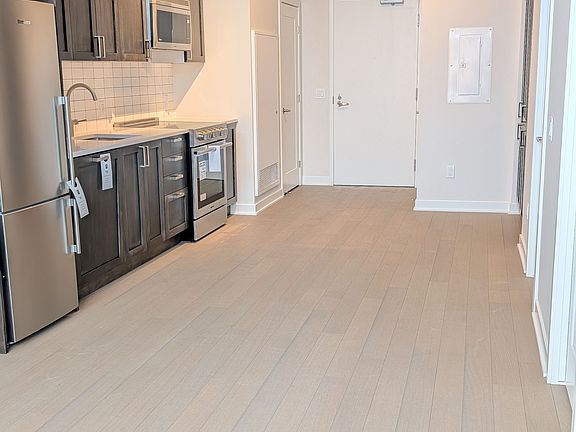 360 Deschatelets Ave #104, Ottawa, ON K1S 0E5 | Zillow