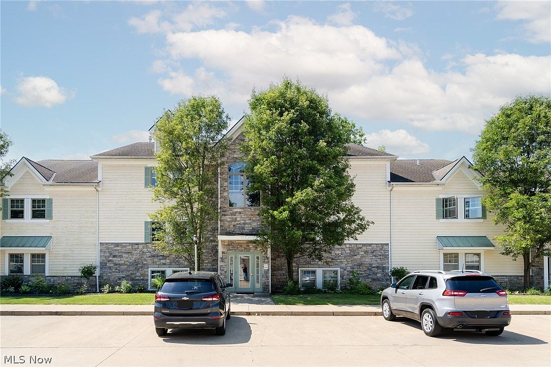 5537 Beavercrest Dr UNIT 203, Lorain, OH 44053 | Zillow