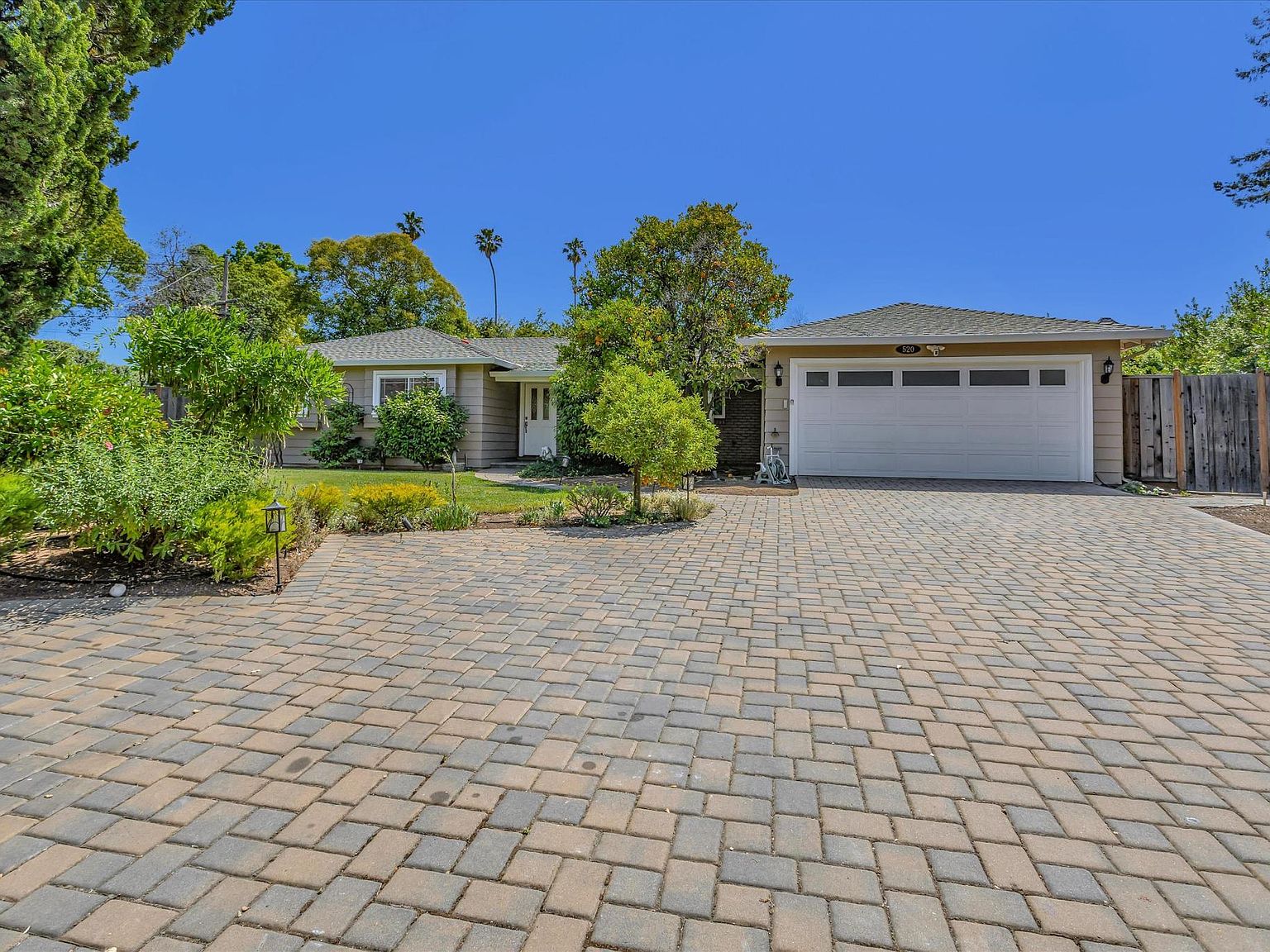 520 Hawthorne Ct, Los Altos, CA 94024 | Zillow