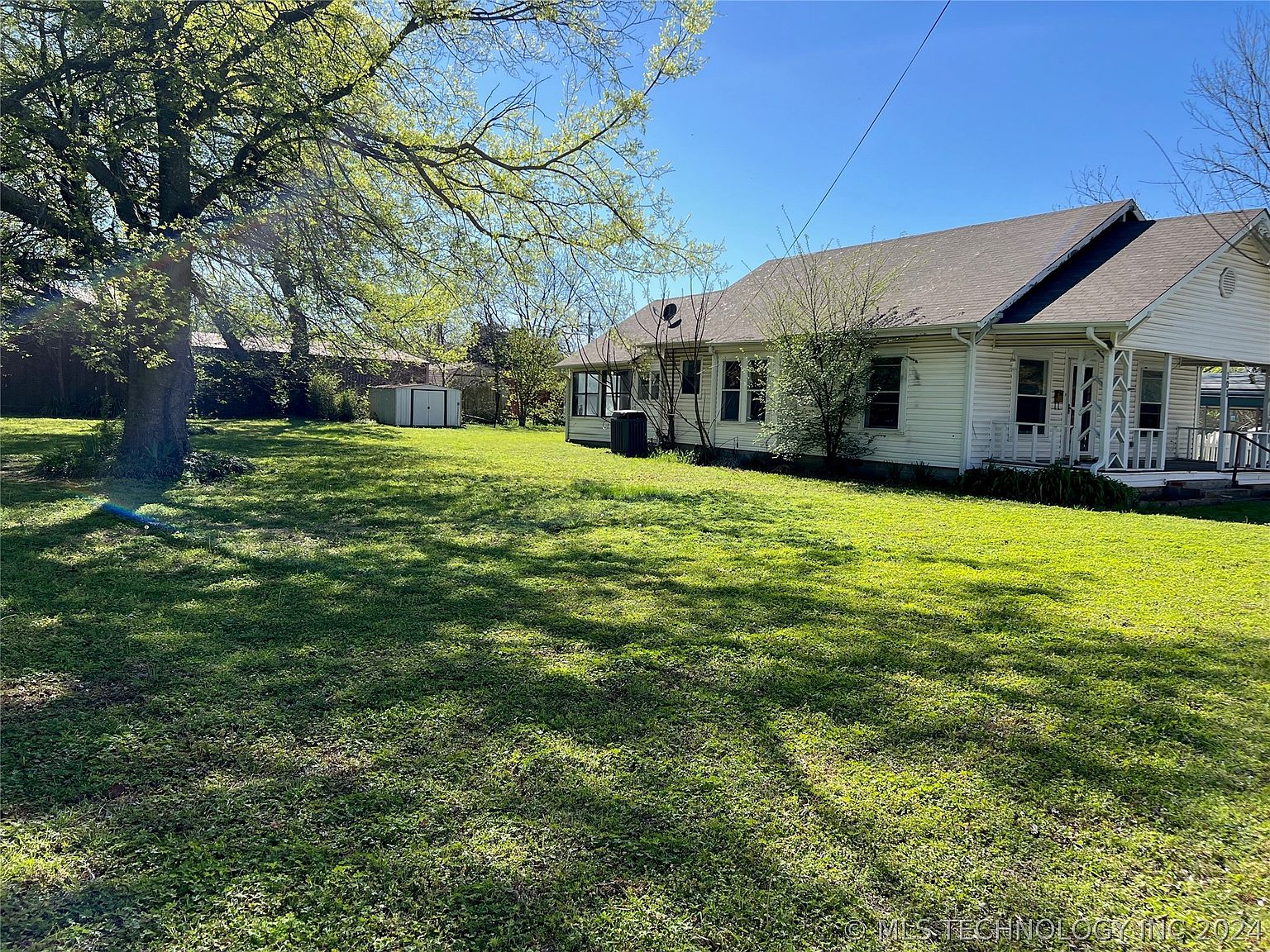 101 S 1st Ave, Dougherty, OK 73032 | Zillow