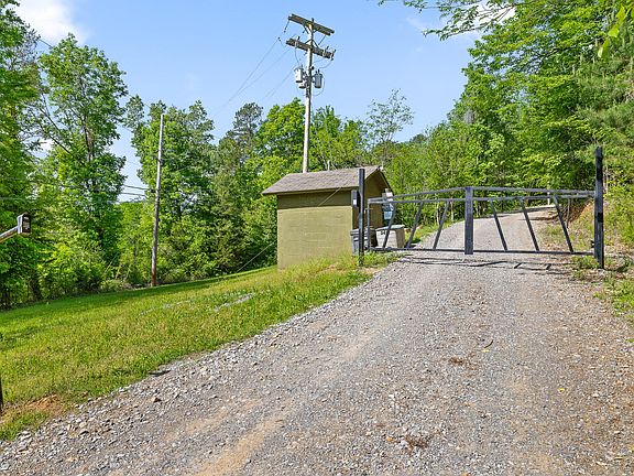 25 Valley View Hwy, Whitwell, TN 37397 | MLS #1503843 | Zillow