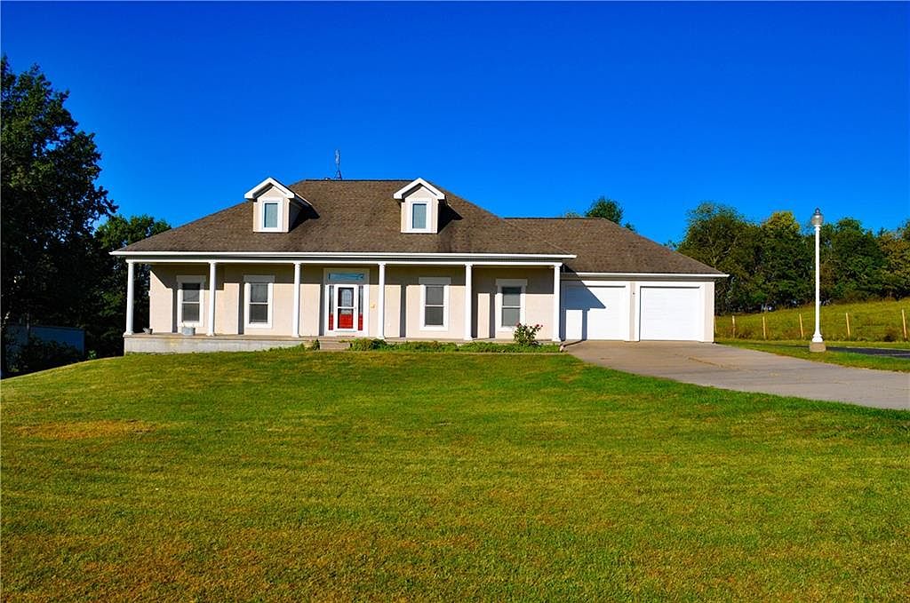 14200 N 169th Hwy, Helena, MO 64459 | Zillow