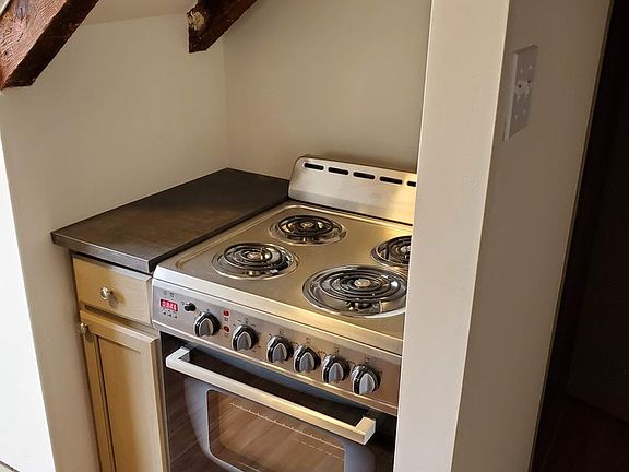 101-103 E Maple Ave #3, Langhorne, PA 19047 | Zillow