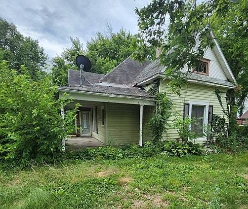 400 W Main St, Toledo, IL 62468 | MLS #11334094 | Zillow