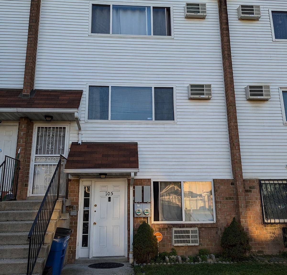 105 White Plains Rd, Bronx, NY 10473 | MLS #11406032 | Zillow