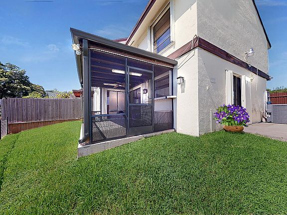 10008 NW 4th Ln #10008, Miami, FL 33172 | Zillow