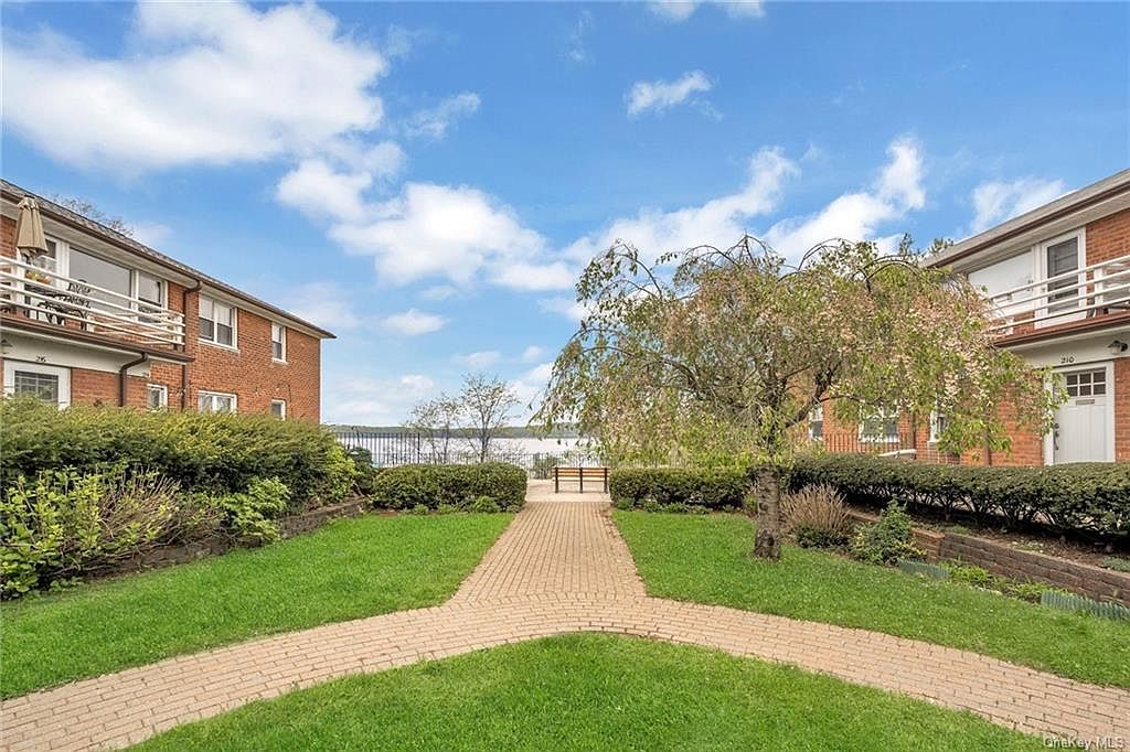 212 S Buckhout Street UNIT 212, Irvington, NY 10533 | Zillow 212 S Buckhout Street UNIT 212, Irvington, NY 10533 | Zillow