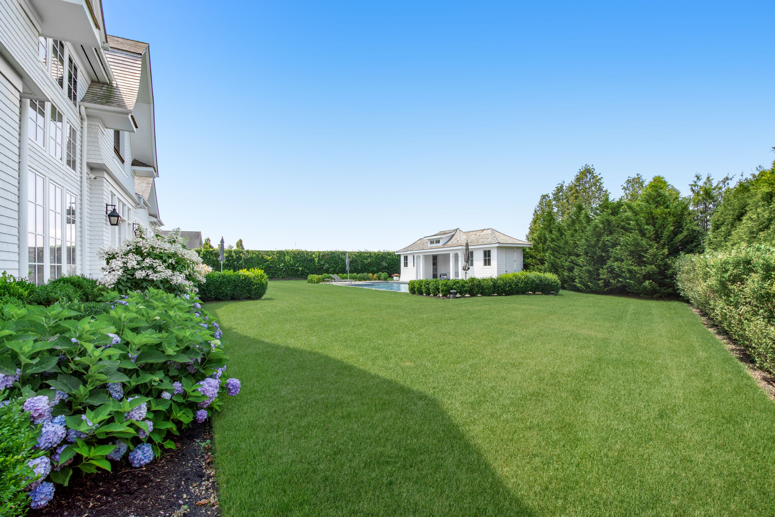 2 Mill Farm Ln In Water Mill Out East