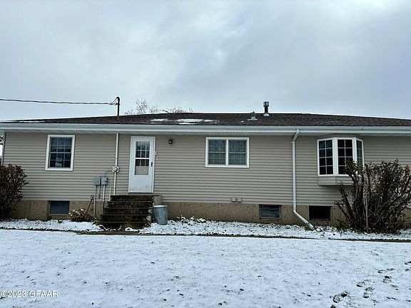 221 N 2nd St, Pembina, ND 58271 | MLS #23-1683 | Zillow