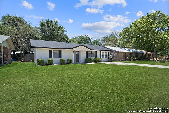 121 Ace Ranch Rd, Kerrville, TX 78028 | Zillow