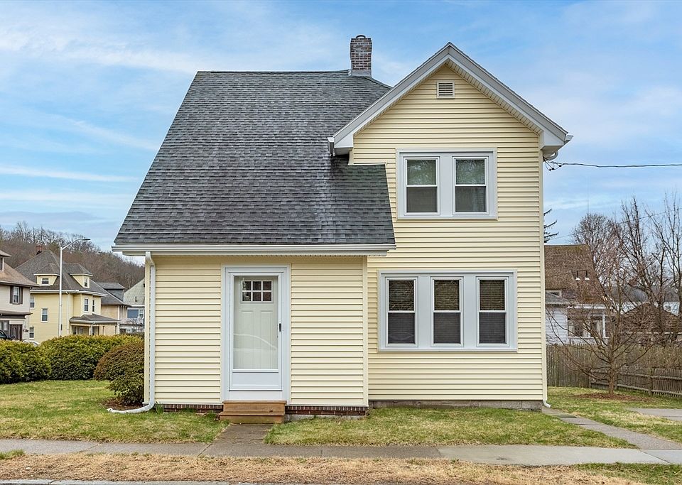 946 Main St, Malden, MA 02148 | Zillow