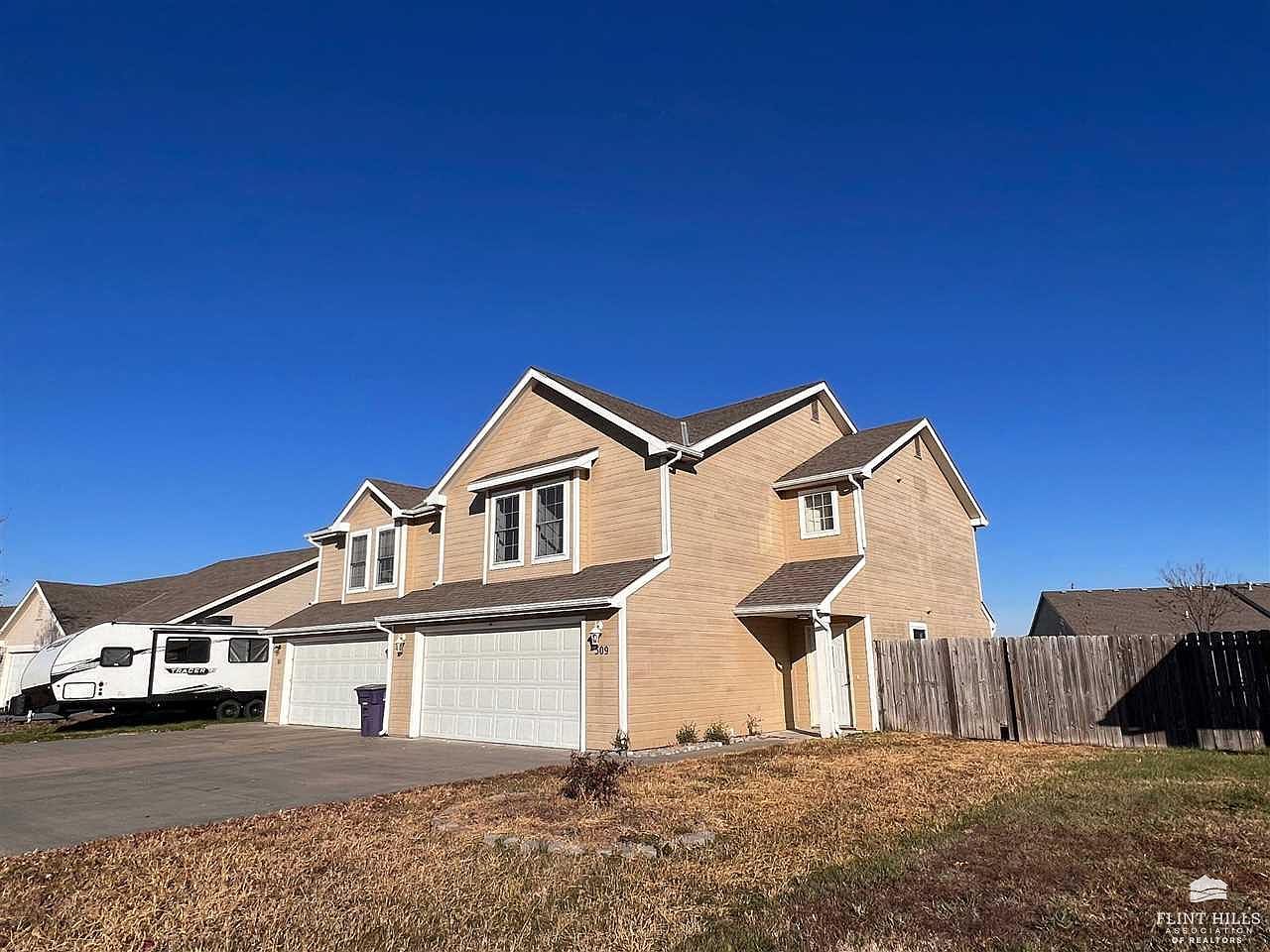 509 Brookmont Dr, Manhattan, KS 66502 | MLS #20232876 | Zillow