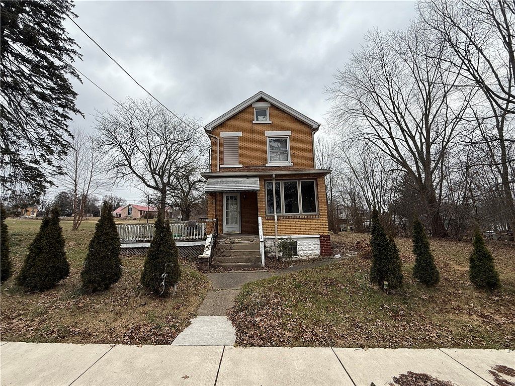1033 Emerson Ave, Farrell, PA 16121 | Zillow