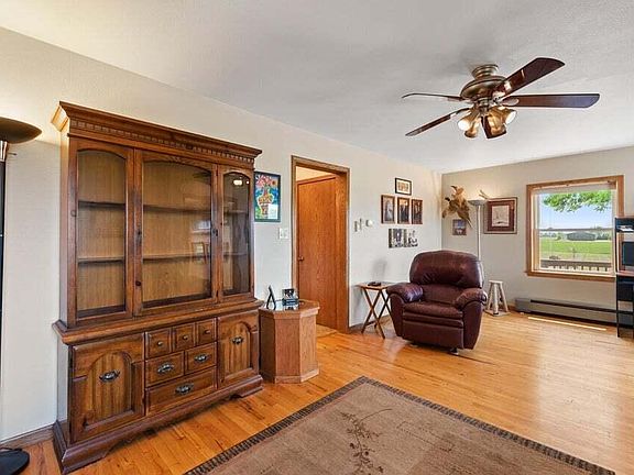 5718 County Road B, Belgium, WI 53004 | MLS #1843990 | Zillow