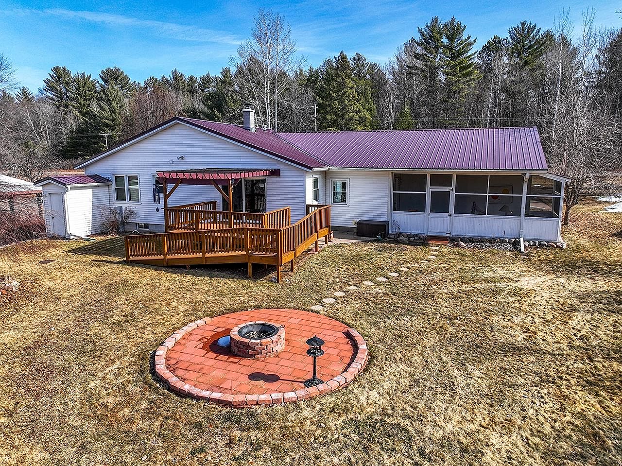 N9861 Kings Rd, Tomahawk, WI 54487 | Zillow