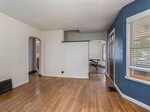 309 Cecil St, Buchanan, MI 49107 | MLS #23016403 | Zillow