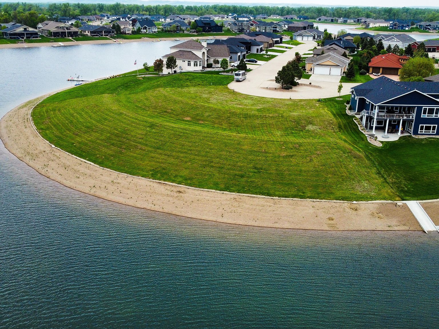 3724 Poseidon Loop, Bismarck, ND 58504 | MLS #4012228 | Zillow