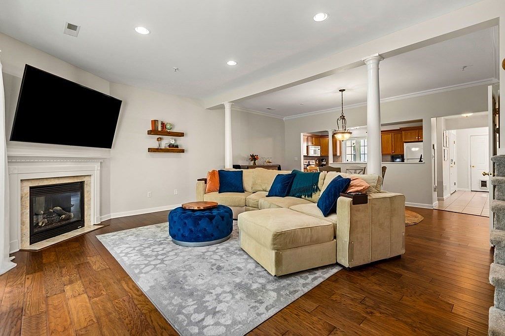 201 Central St Unit 12, Georgetown, MA 01833 | Zillow