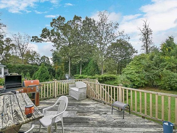 26 Galloway Ln, Valhalla, NY 10595 | Zillow