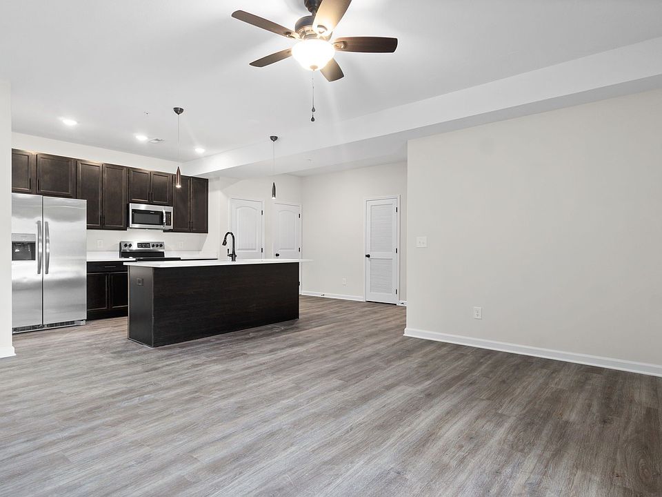 229 E Johnson Cir Clarksville, TN, 37040 - Apartments for Rent | Zillow