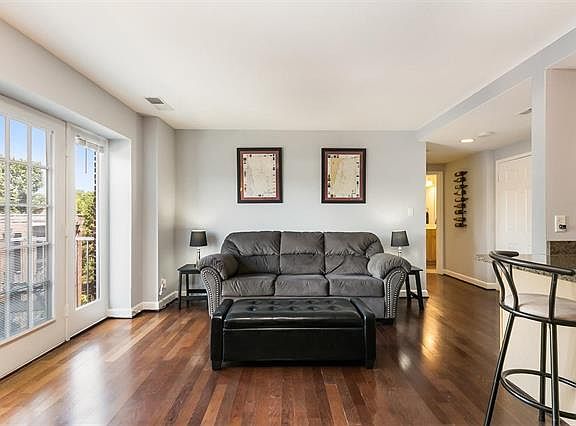 5330 Pershing Ave APT 405, Saint Louis, MO 63112 | Zillow