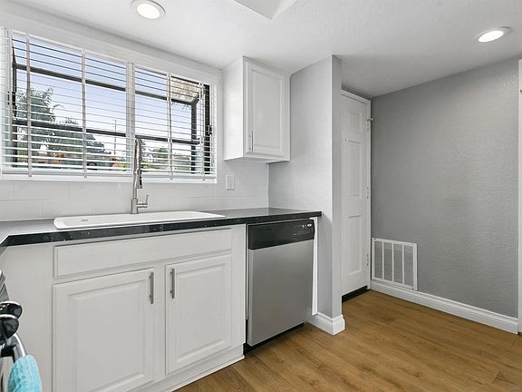 3985 Wabaska Dr APT 2, San Diego, CA 92107 | Zillow