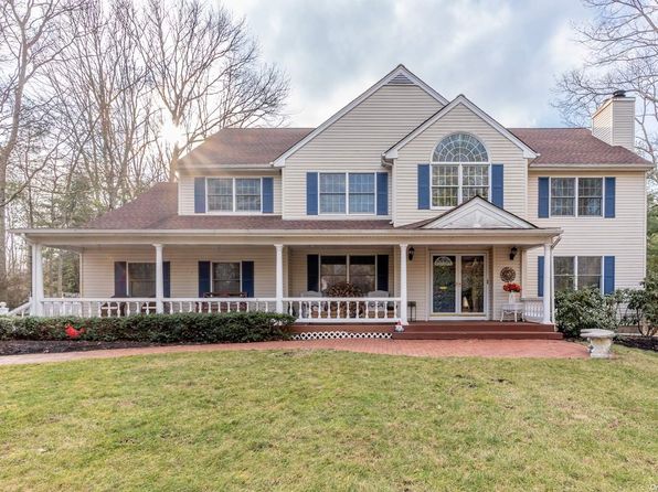 Manorville NY Single Family Homes For Sale - 37 Homes | Zillow