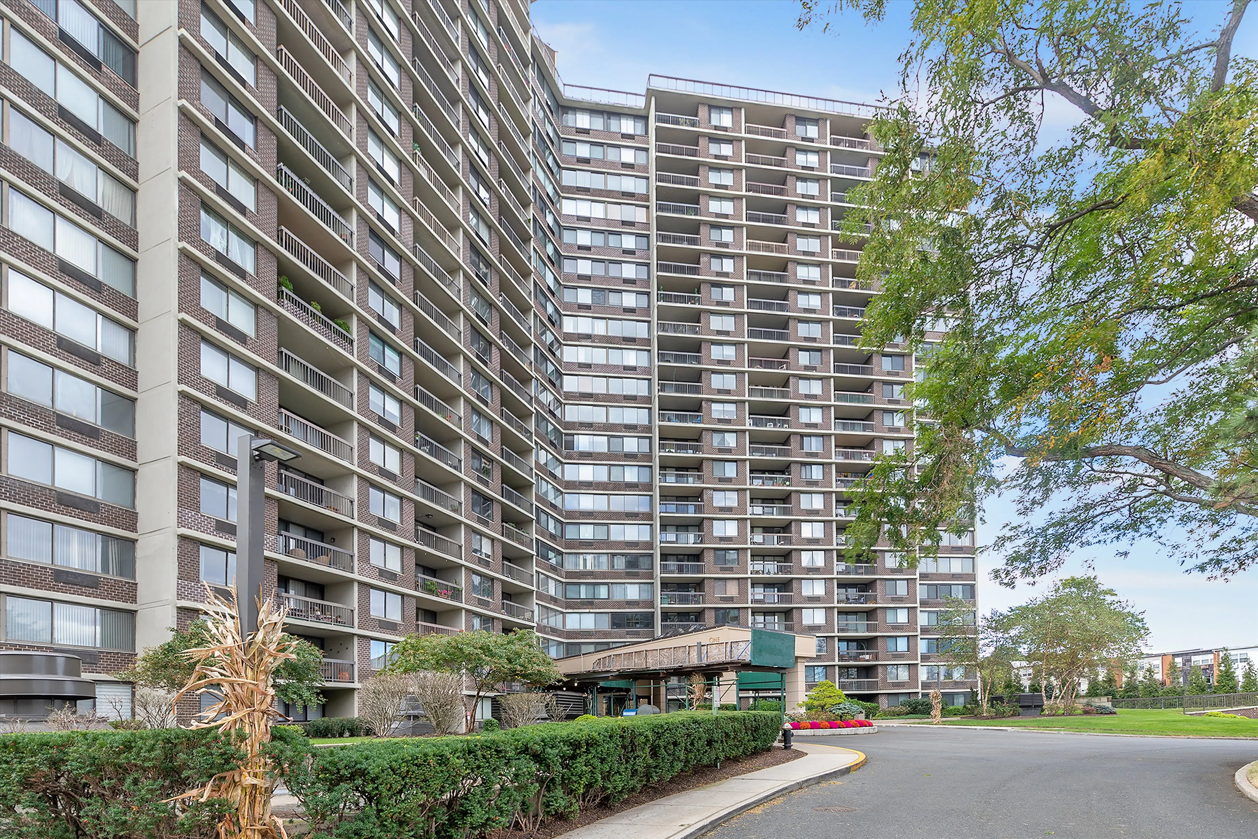 1 Bay Club Drive #4R in Bay Terrace, Queens | StreetEasy