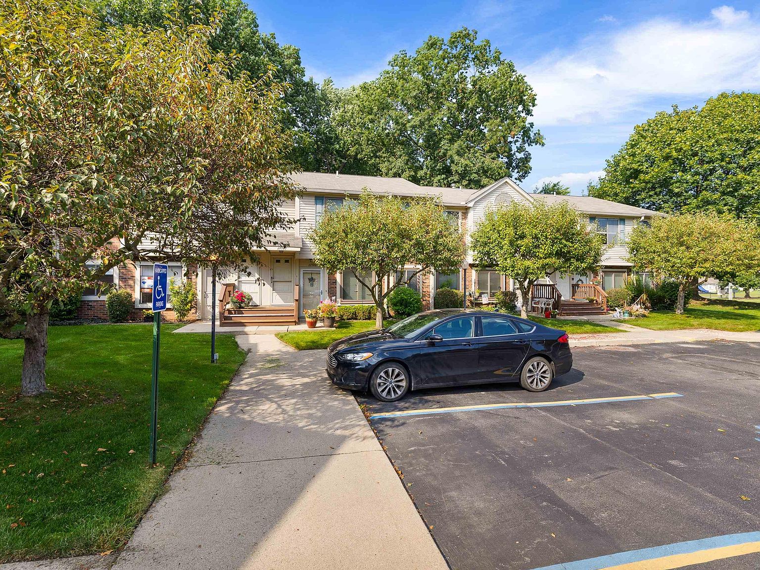 27787 Harrison Woods Ln #110, Harrison Township, MI 48045 | Zillow
