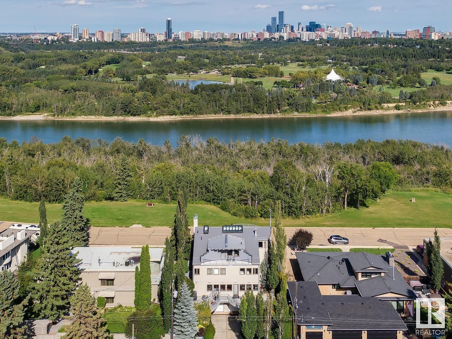 9020 Valleyview Dr NW, Edmonton, AB T5R 5T6 | MLS #E4404534 | Zillow