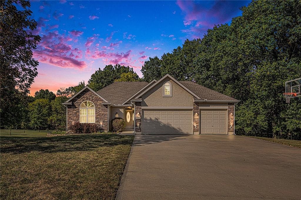 1908 NE 159th St, Smithville, MO 64089 | Zillow