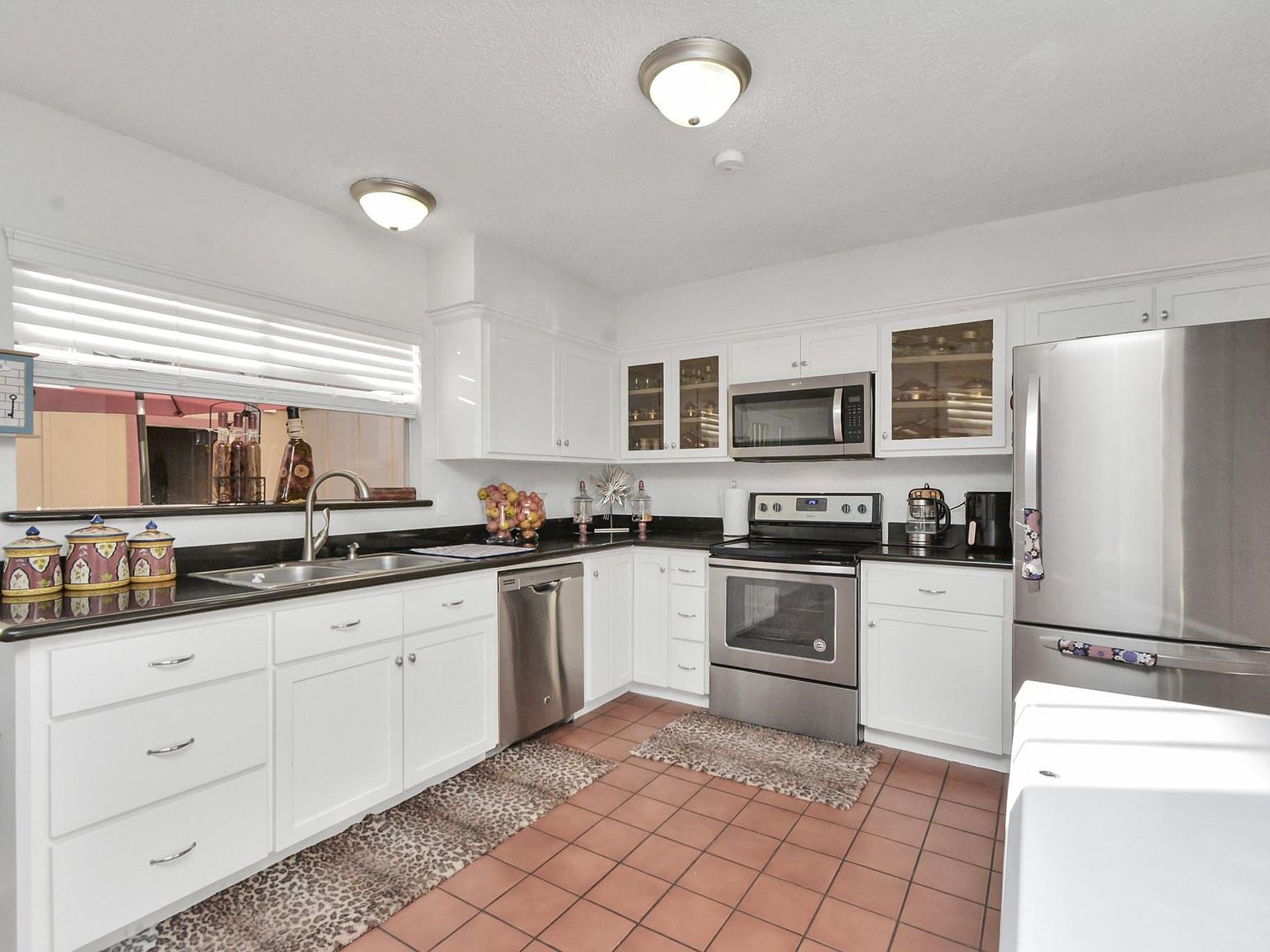 11677 Village Place Dr, Houston, TX 77077 | Zillow