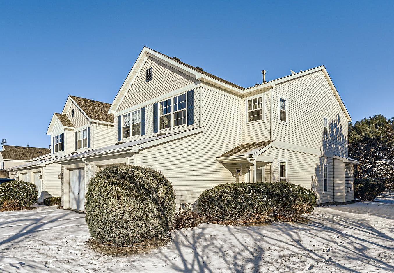 1697 Countryside Dr, Shakopee, MN 55379 | Zillow