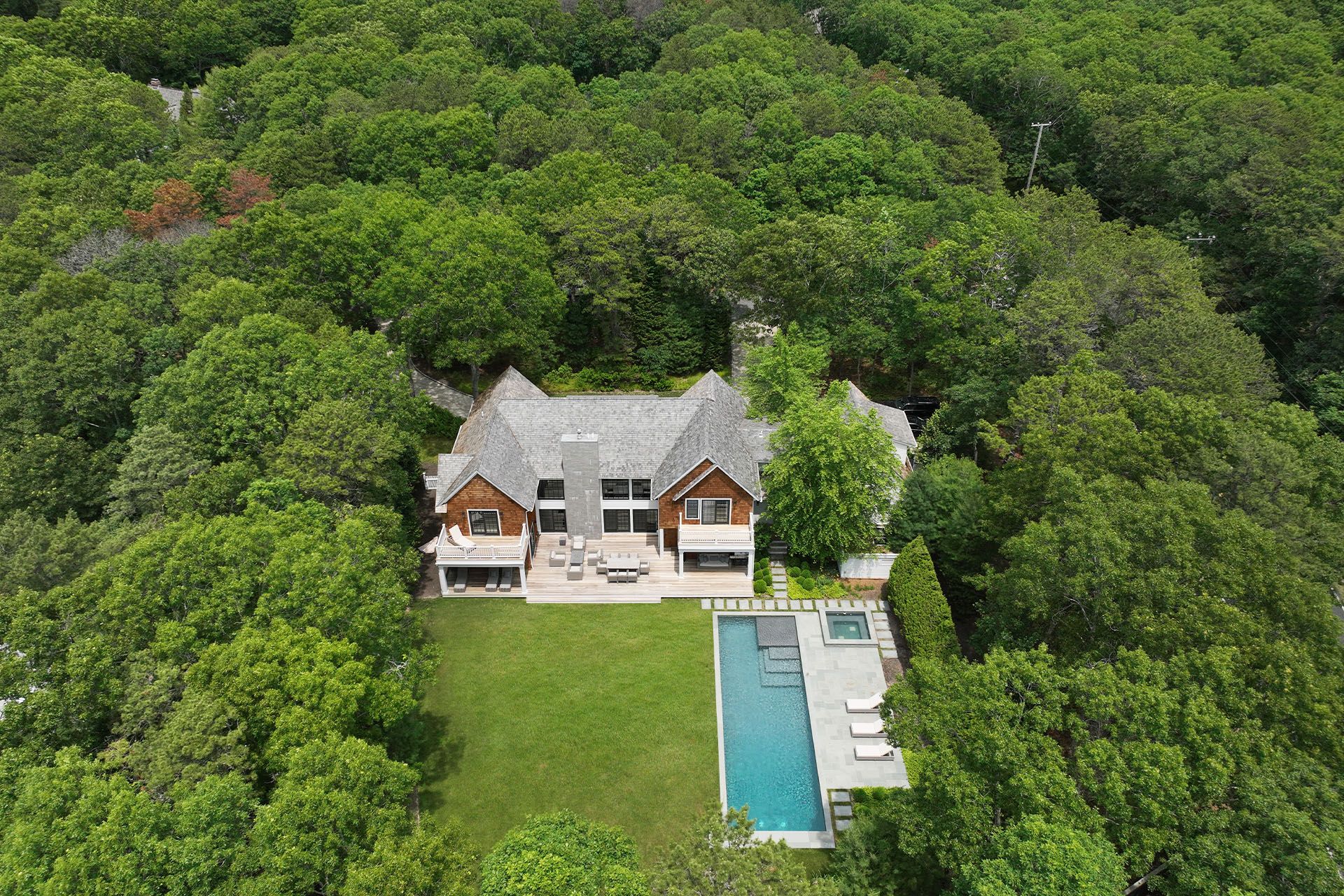 1 Fernwood Dr, Wainscott, NY 11975 | Out East