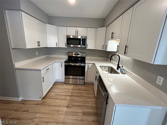 8 Meadowlawn Dr UNIT 12, Mentor, OH 44060 | MLS #5034944 | Zillow