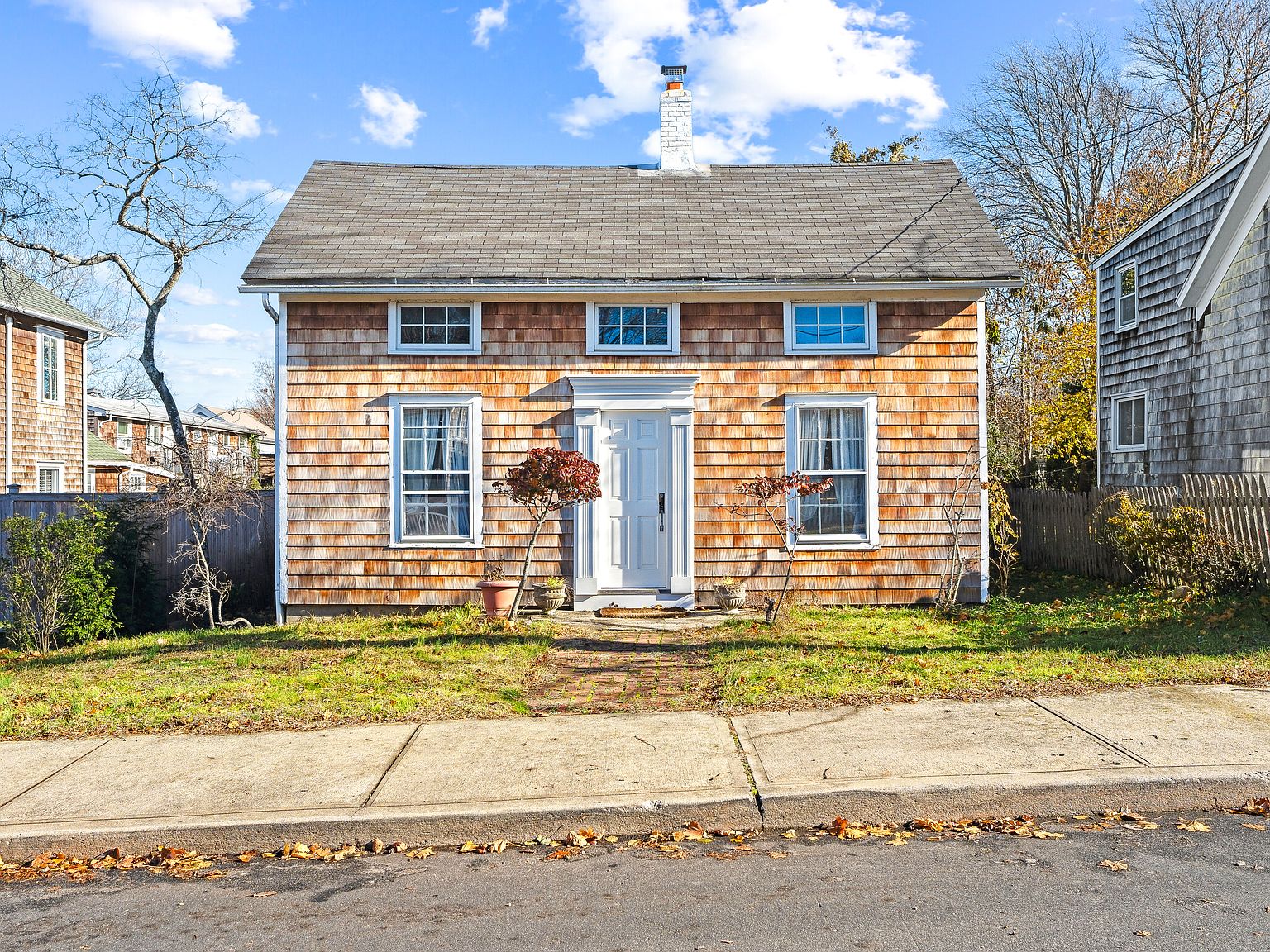 54 Howard St, Sag Harbor, NY 11963 | Zillow