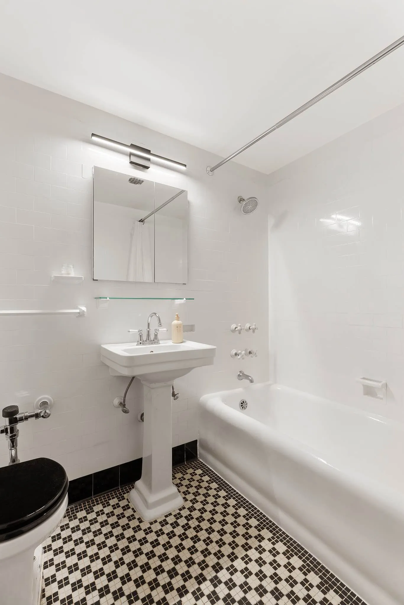 161 West 16th Street #5B in Chelsea, Manhattan | StreetEasy