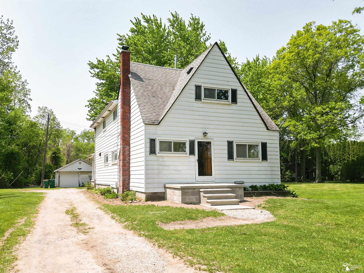 21724 Huron River Dr, New Boston, MI 48164 | Zillow