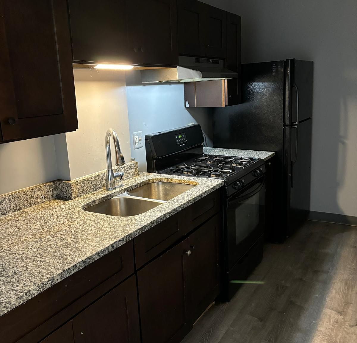 7145 S Lowe Ave #402, Chicago, IL 60621 | Zillow