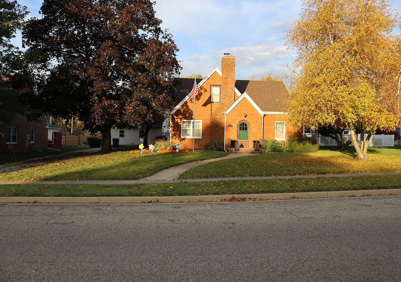 117 N Main St, Walnut, IL 61376 | Zillow