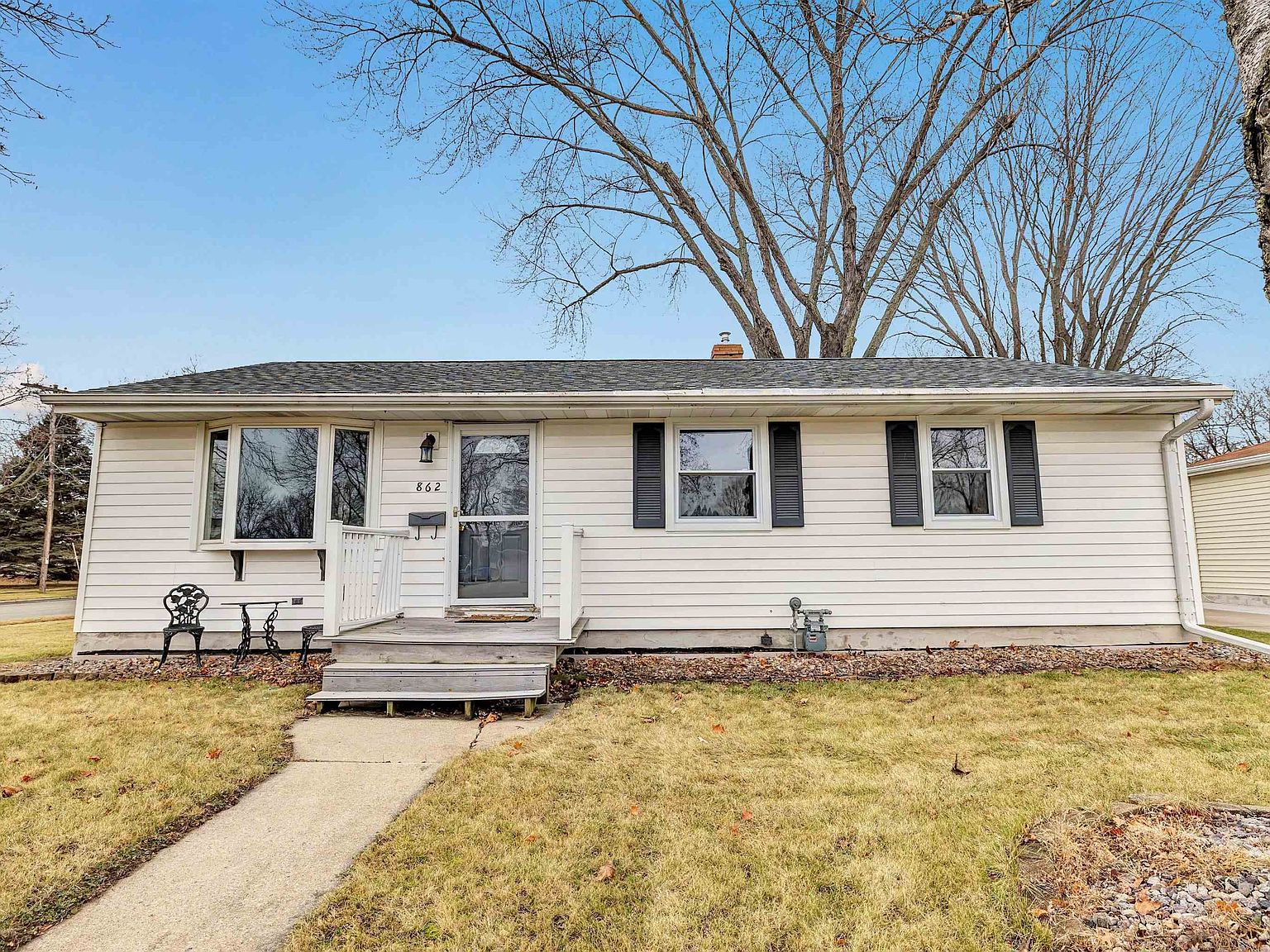 862 Suburban Dr, De Pere, WI 54115 | Zillow