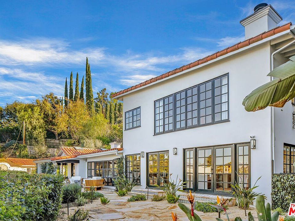 3646 Sunswept Dr, Studio City, CA 91604 | Zillow