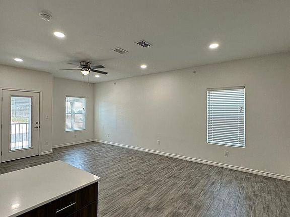 302 Sylvia Handy Dr #B10, Elsa, TX 78543 | Zillow