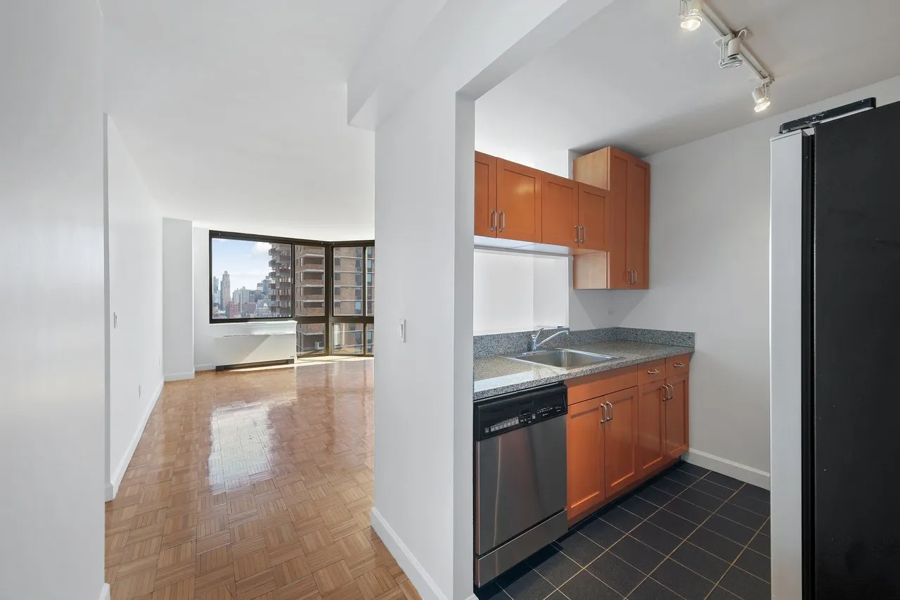 420 West 42nd Street #19C in Hell's Kitchen, Manhattan | StreetEasy