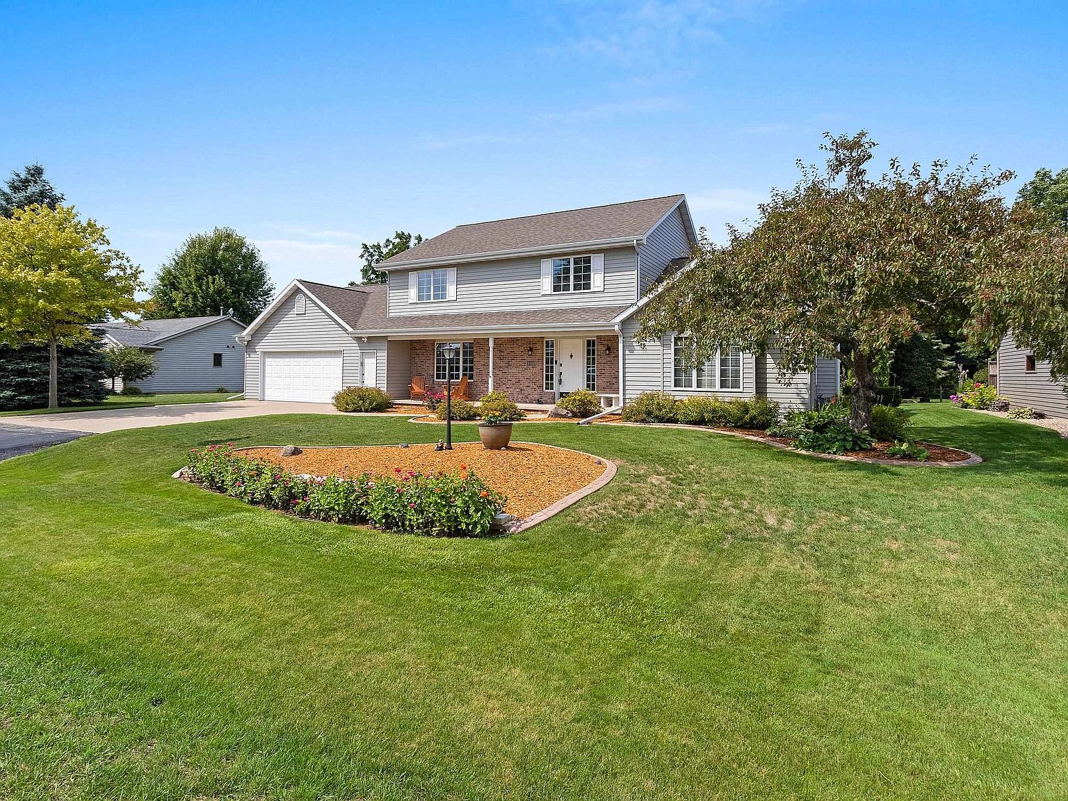 W2588 Colonial Ct, Appleton, WI 54915 | Zillow