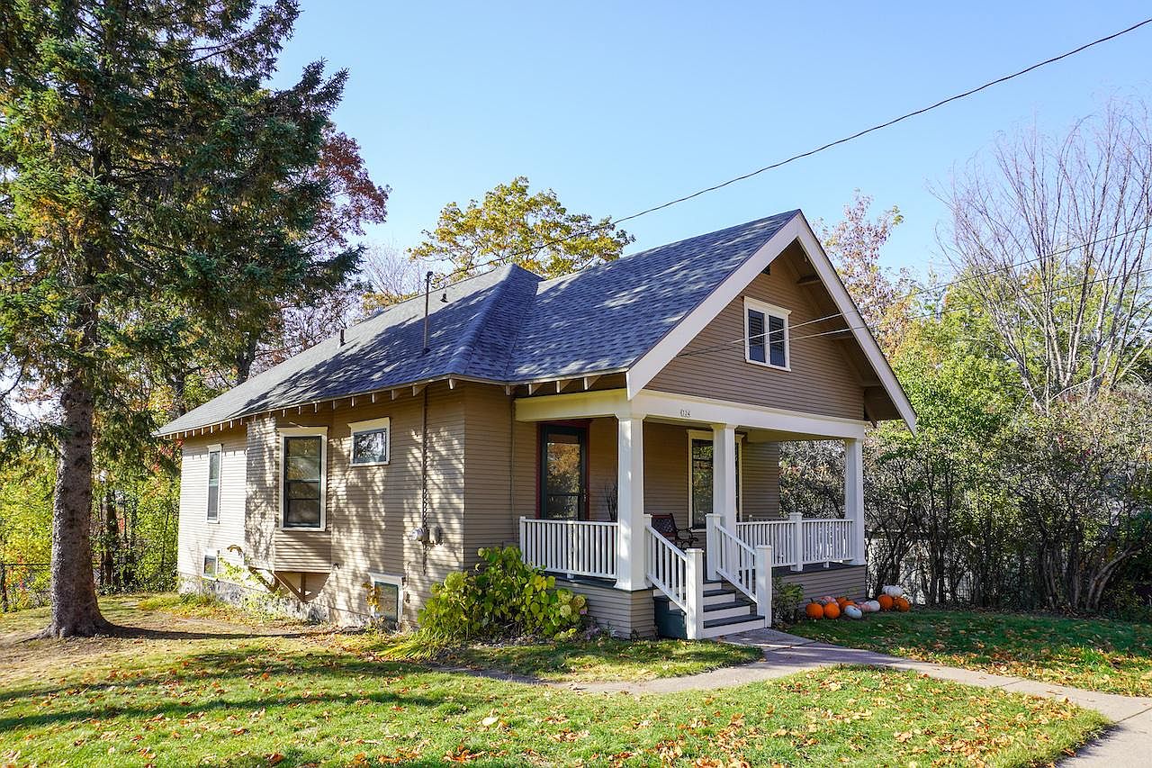 324 E Frederick St, Rhinelander, WI 54501 | Zillow